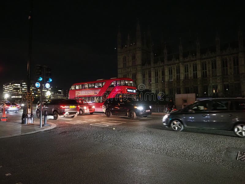 Double Decker Bus in London Editorial Photo - Image of landmark ...