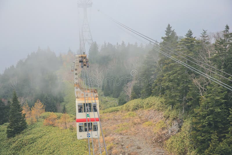 31 Oct 2013 Double Decker Ropeway, the Ropeway in Shinhotaka Mountain ...
