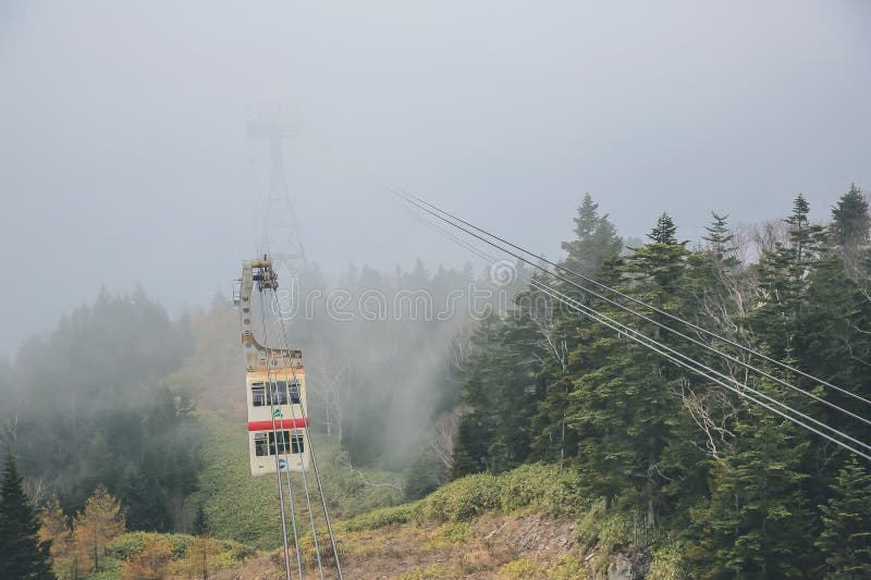 31 Oct 2013 Double Decker Ropeway, the Ropeway in Shinhotaka Mountain ...