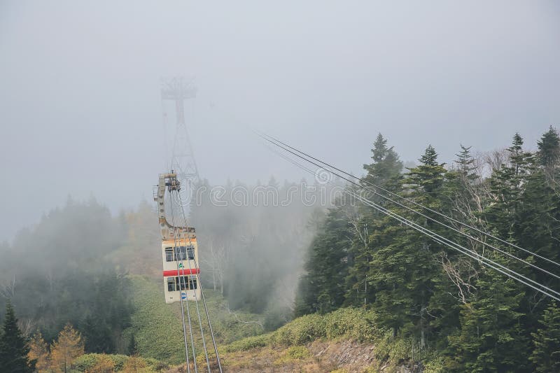 31 Oct 2013 Double Decker Ropeway, the Ropeway in Shinhotaka Mountain ...