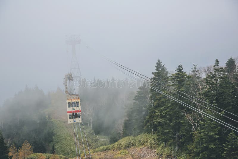 31 Oct 2013 Double Decker Ropeway, the Ropeway in Shinhotaka Mountain ...