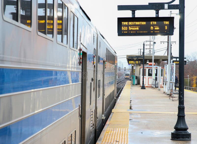 Double Decker Train Leaving the Babylon Train Statioin Editorial ...