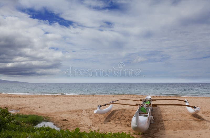 Double-outrigger Hawaiian Canoe Stock Photo - Image of outriggers ...