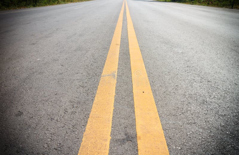 882 Double Yellow Lines Road Photos - Free & Royalty-Free Stock Photos ...