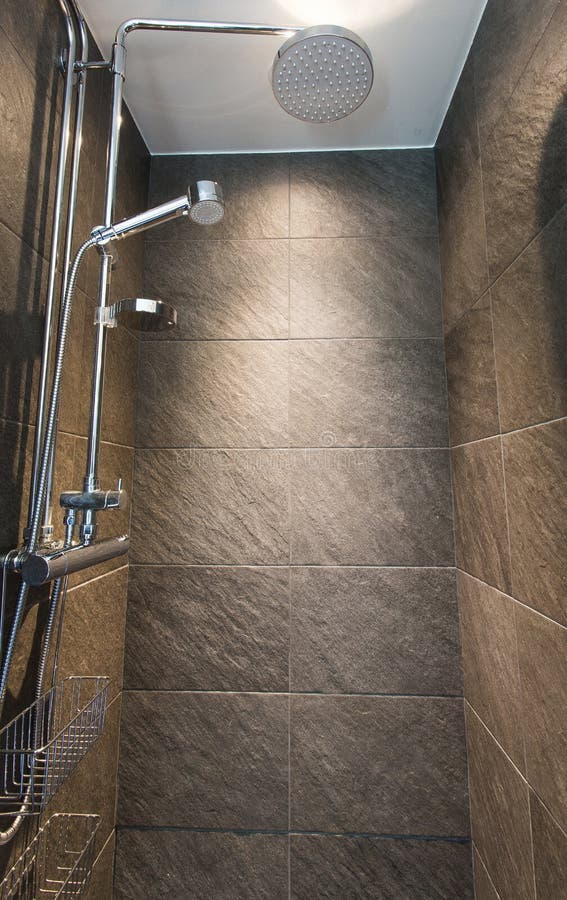 Douche moderne image stock. Image du cher, maison, type - 54310567