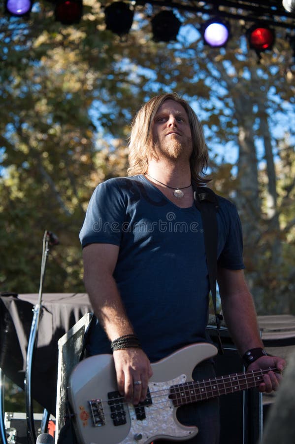 Doug Eldridge editorial photo. Image of downtown, fate - 26832006