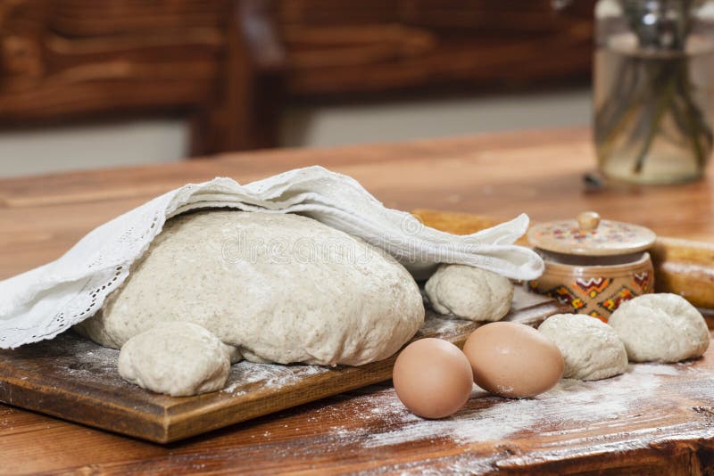 Dought image stock. Image du ingrédient, boulangerie - 38685773