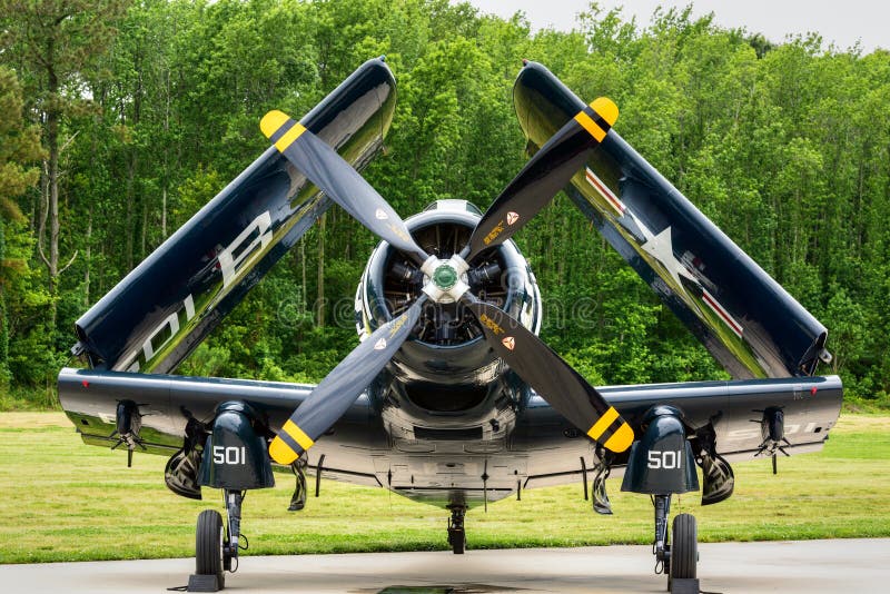 DOUGLAS AD-4 SKYRAIDER imagen de archivo editorial. Imagen de asfalto ...