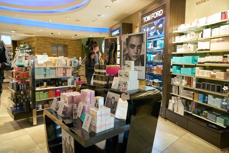 Douglas editorial image. Image of sell, retail, chanel - 158299670