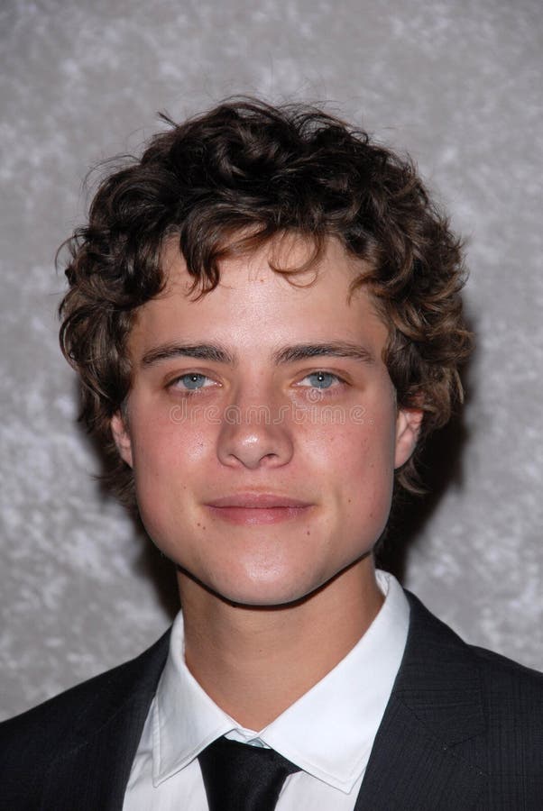 Douglas Smith editorial stock image. Image of premiere - 26357099