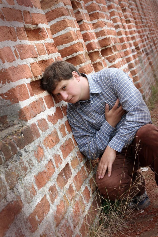 Douleur soudaine. image stock. Image du jeune, inquiétude - 11321077