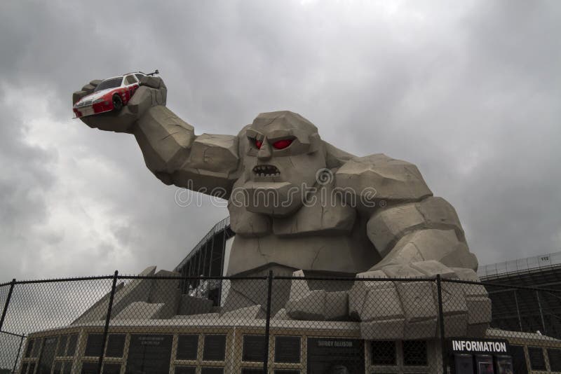 Dover Downs Monster Mile editorial image. Image of clouds - 26455560