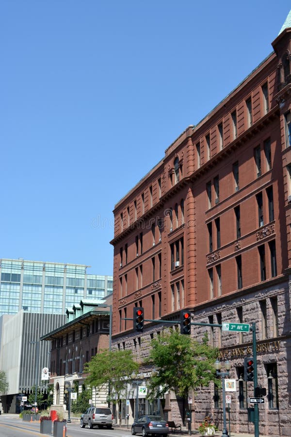 Downtown Cedar Rapids, Iowa Editorial Stock Photo - Image of buildings ...