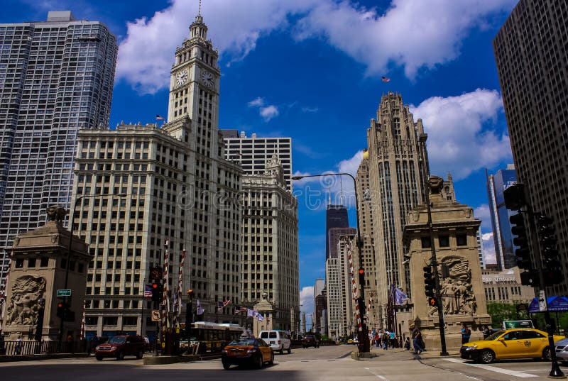 Downtown Chicago editorial photo. Image of office, cities - 73095926