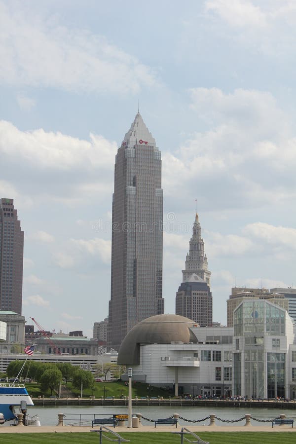 Downtown Cleveland editorial stock image. Image of bush - 52199264