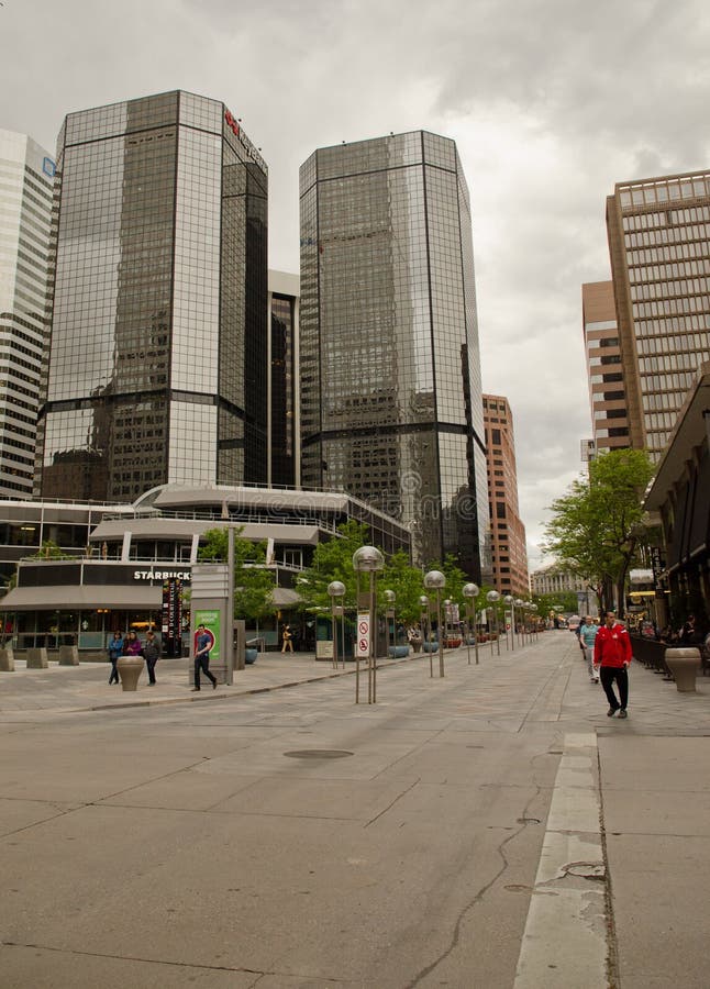 Downtown Denver 16th Street Mall Editorial Stock Image - Image of ...