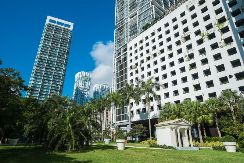 Brickell Park stock image. Image of brickell, tree, lawn - 29653241