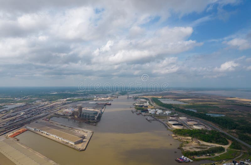 The Downtown Mobile, Alabama Waterfront Skyline Editorial Photography ...