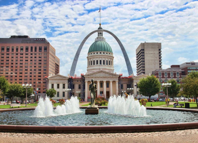 Downtown st louis editorial image. Image of midwest, capitol - 15628420
