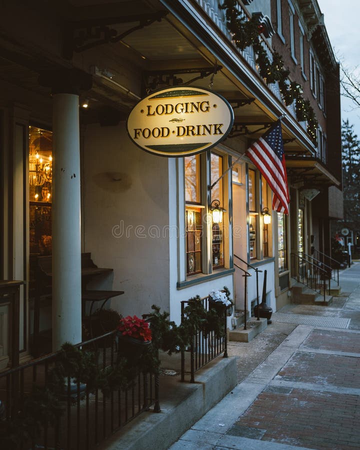 The Doylestown Inn, Doylestown, Pennsylvania Editorial Image - Image of ...
