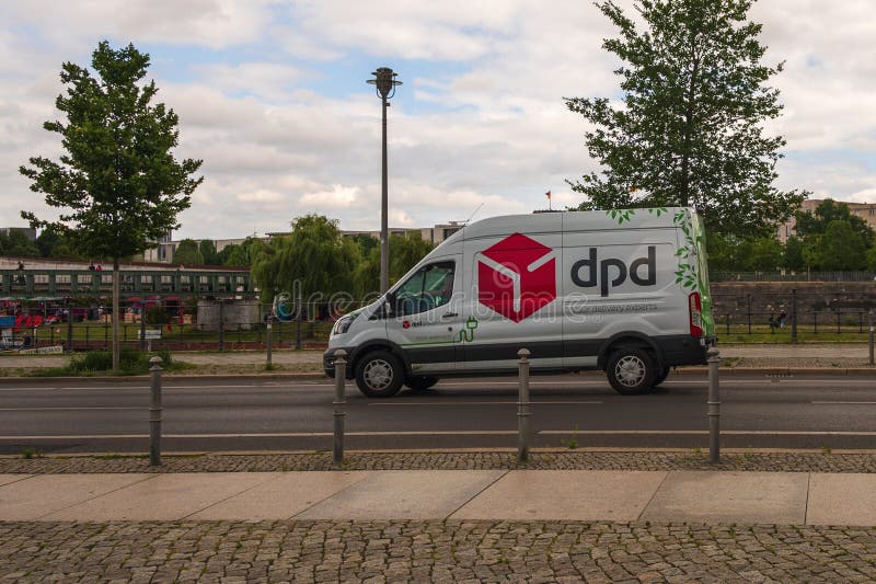 A DPD Delivery Vehicle Runs 100 Percent Electrically Editorial Photography - Image of delivery ...