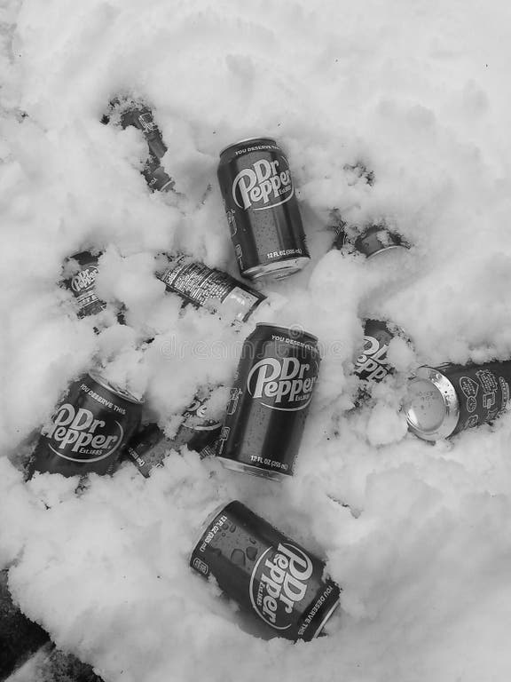 Yum editorial photography. Image of snow, pepper, cordes - 140125947