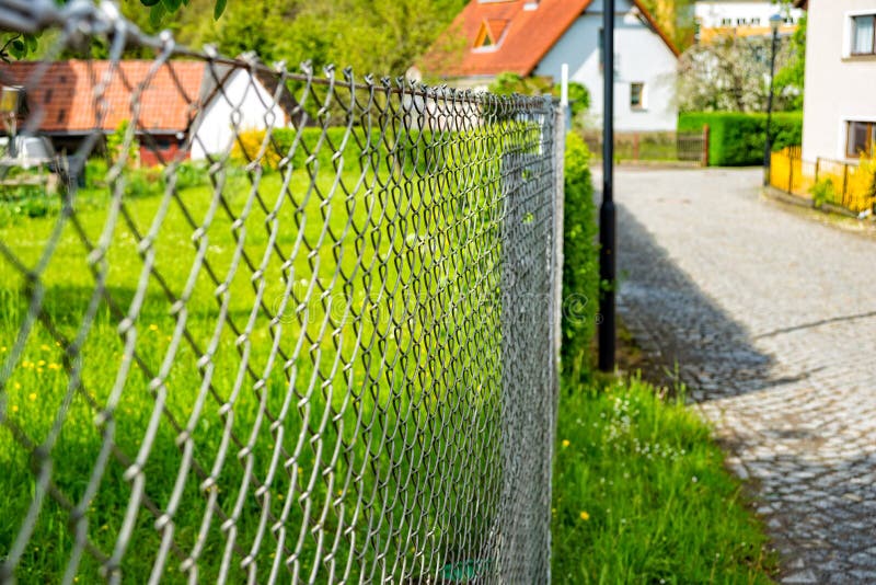 De Omheining Van De Afbakening Stock Foto - Image of tuin ...