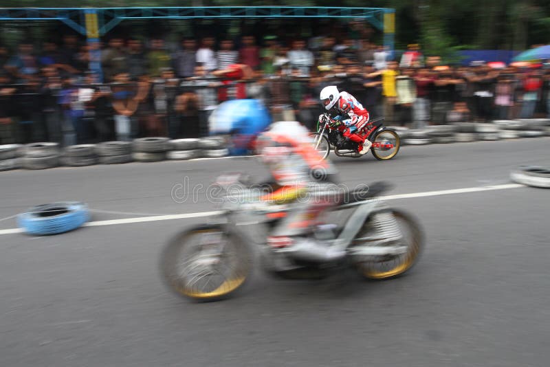 Drag bike editorial stock image. Image of java, fans - 32031134