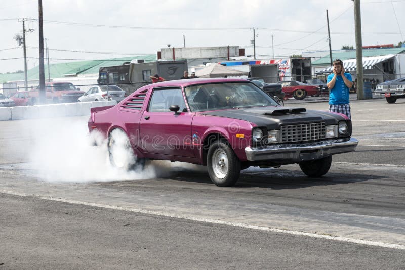 Drag racing editorial photography. Image of competitor - 62697687