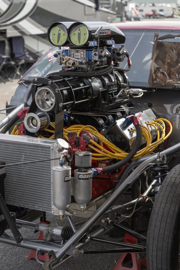 Drag car engine editorial stock image. Image of custom - 31089599