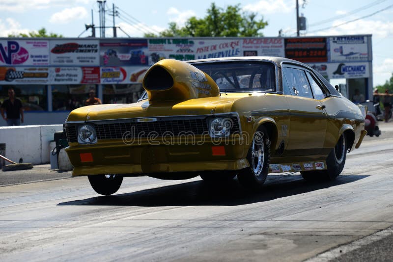 Drag racing editorial photography. Image of automobile - 41796817