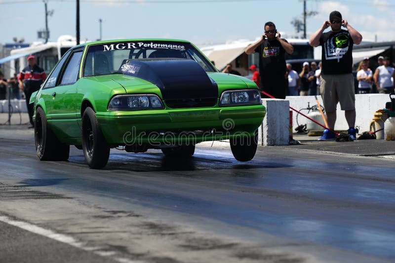 Drag racing editorial photography. Image of practice - 41396977