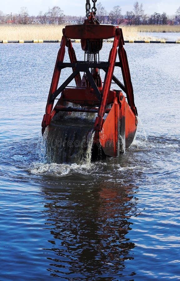 Dragage photo stock. Image du bleu, pouvoir, sable, réseau - 722362