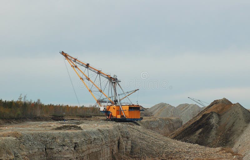 Dragline stock photo. Image of clouds, dragline, technology - 7035774