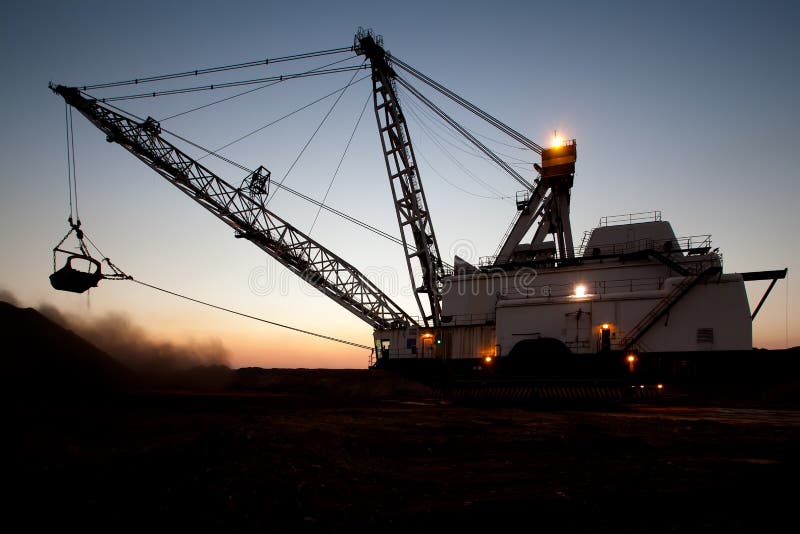 Dragline stock photo. Image of dragline, heavy, mover - 3613426