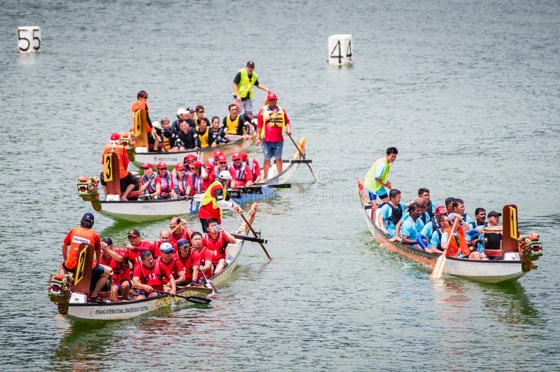 Dragon Boat Race editorial photography. Image of competition - 31579957
