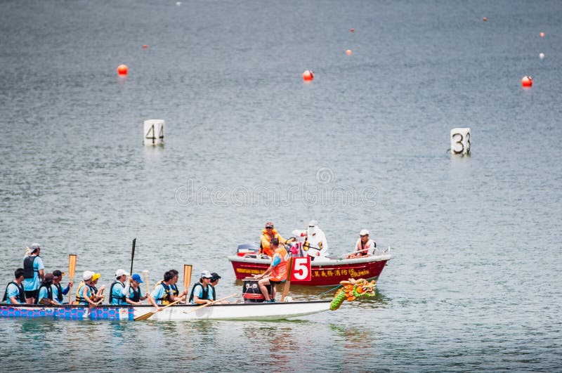 Dragon Boat Race editorial stock image. Image of nature - 31580014