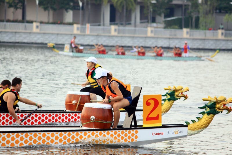 Dragon Boat Racing editorial photography. Image of vessel - 18170617