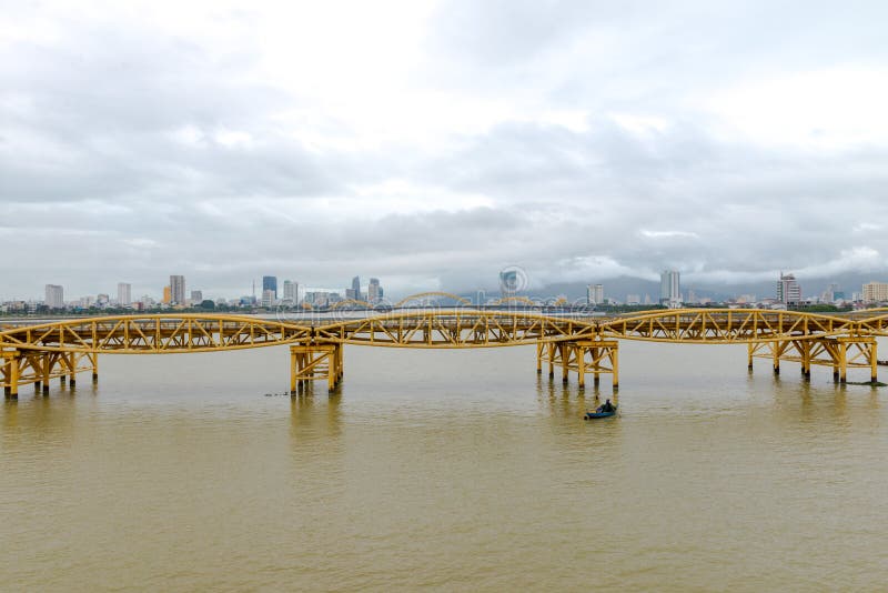 Dragon Bridge Cau Rong, Da Nang Vietname Foto de Stock - Imagem de ...