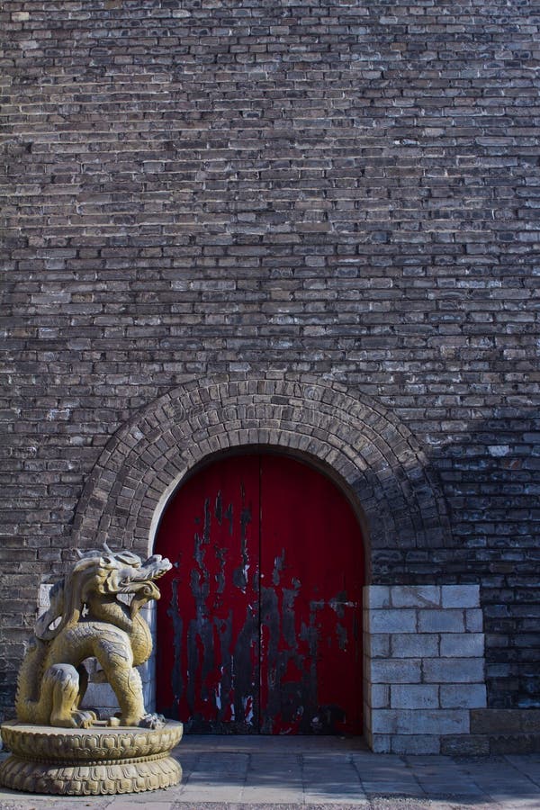 Dragon and the door stock image. Image of guards, dragon - 22506547