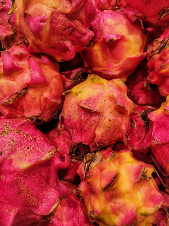 Dragon Fruit, Bright Red, Ripe, Fragrant, Has Extraordinary Benefits ...