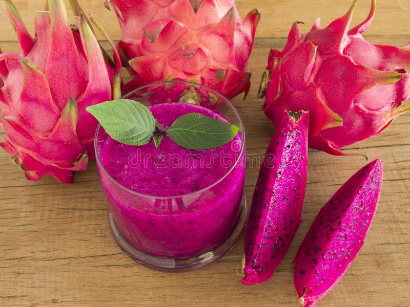 Dragon Fruit rouge photo stock. Image du fruits, boisson - 64399882