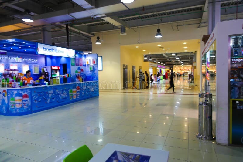 Dragon Mall - Dubai redaktionelles stockfoto. Bild von anziehung ...