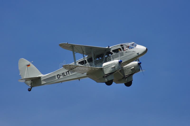 Dragon Rapide de DH-89A image éditorial. Image du mouche - 25937190