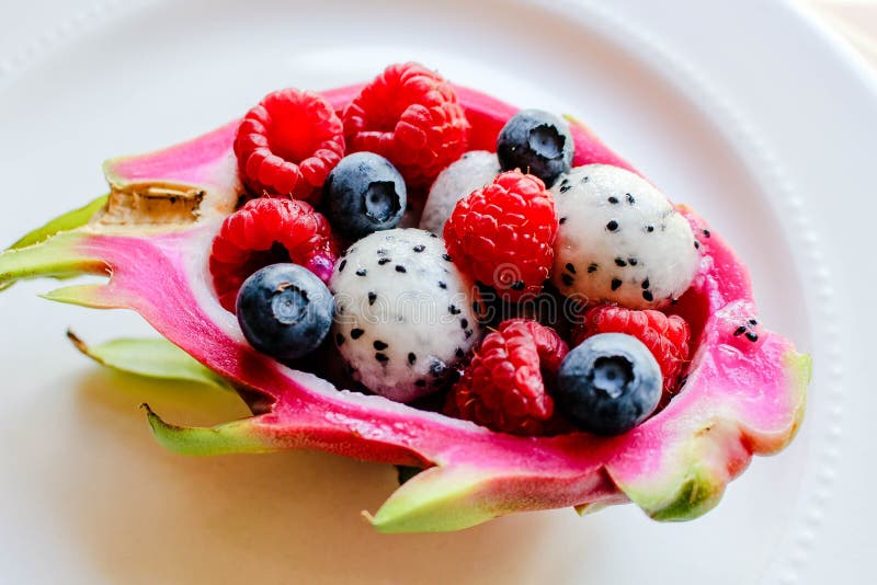 Raspberry and Dragonfruit Smoothie with Blueberries Topping in Pint ...