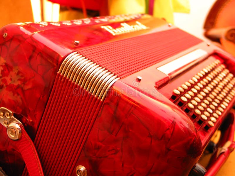 Dragspel, musikinstrument arkivfoto. Bild av bärbart, bakgrund - 254224