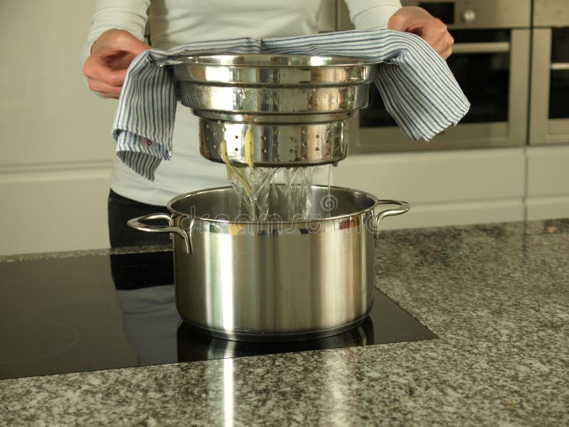 175 Pasta Draining Stock Photos - Free & Royalty-Free Stock Photos from ...