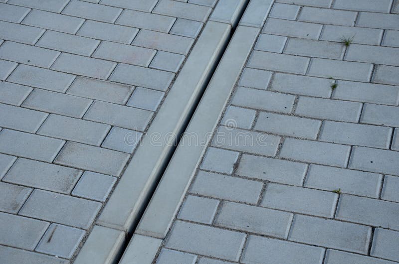 Drainage Element in Interlocking Paving Concrete Gutter with Slotted ...