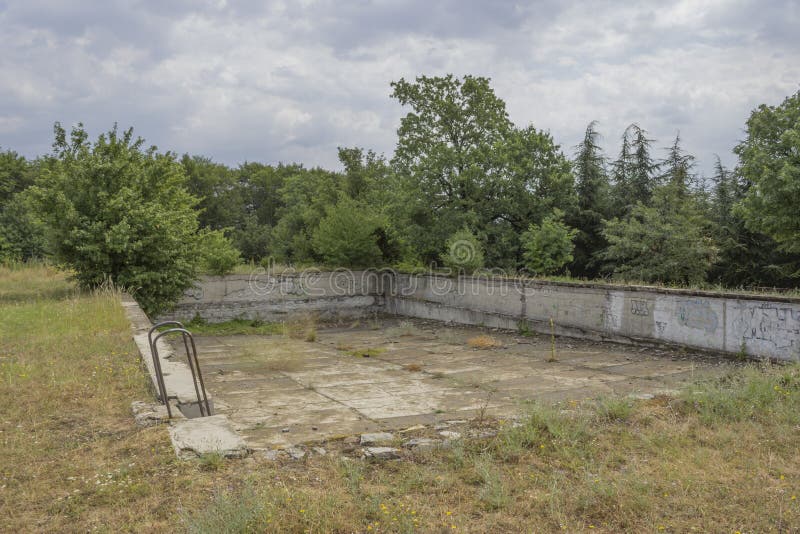 Ruined and Drained Swimming Pool Stock Image - Image of architectural ...