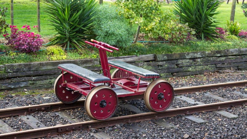 Draisine de main photo stock. Image du véhicule, mécanisme - 56343314